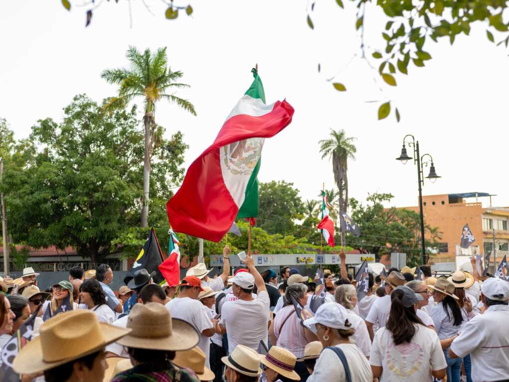 Galveston Plane Crash: Navy Plane on Medical Mission | Republican Wire